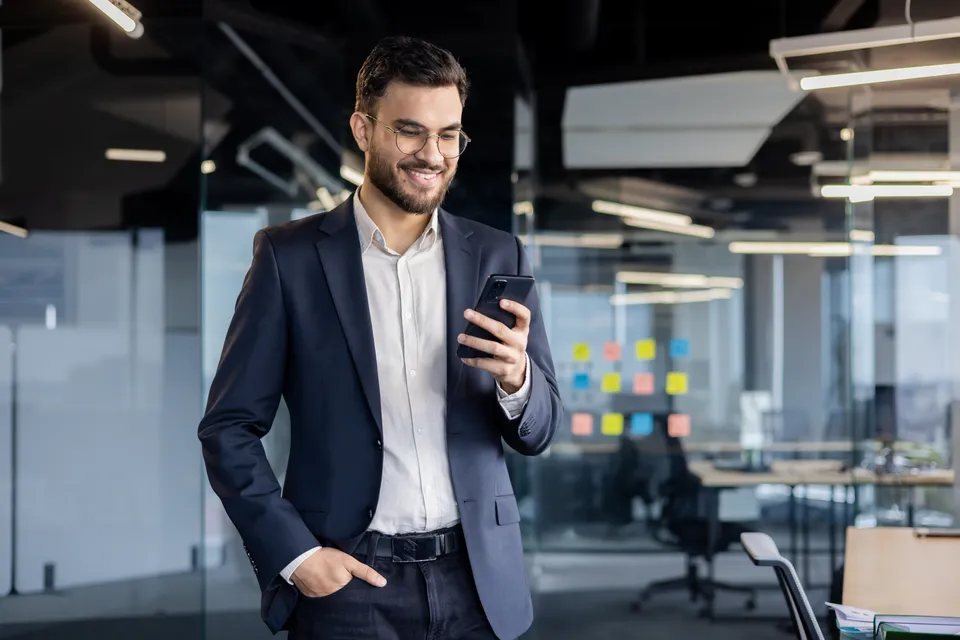 Start Strong with These 5 Formal Greeting Email Templates